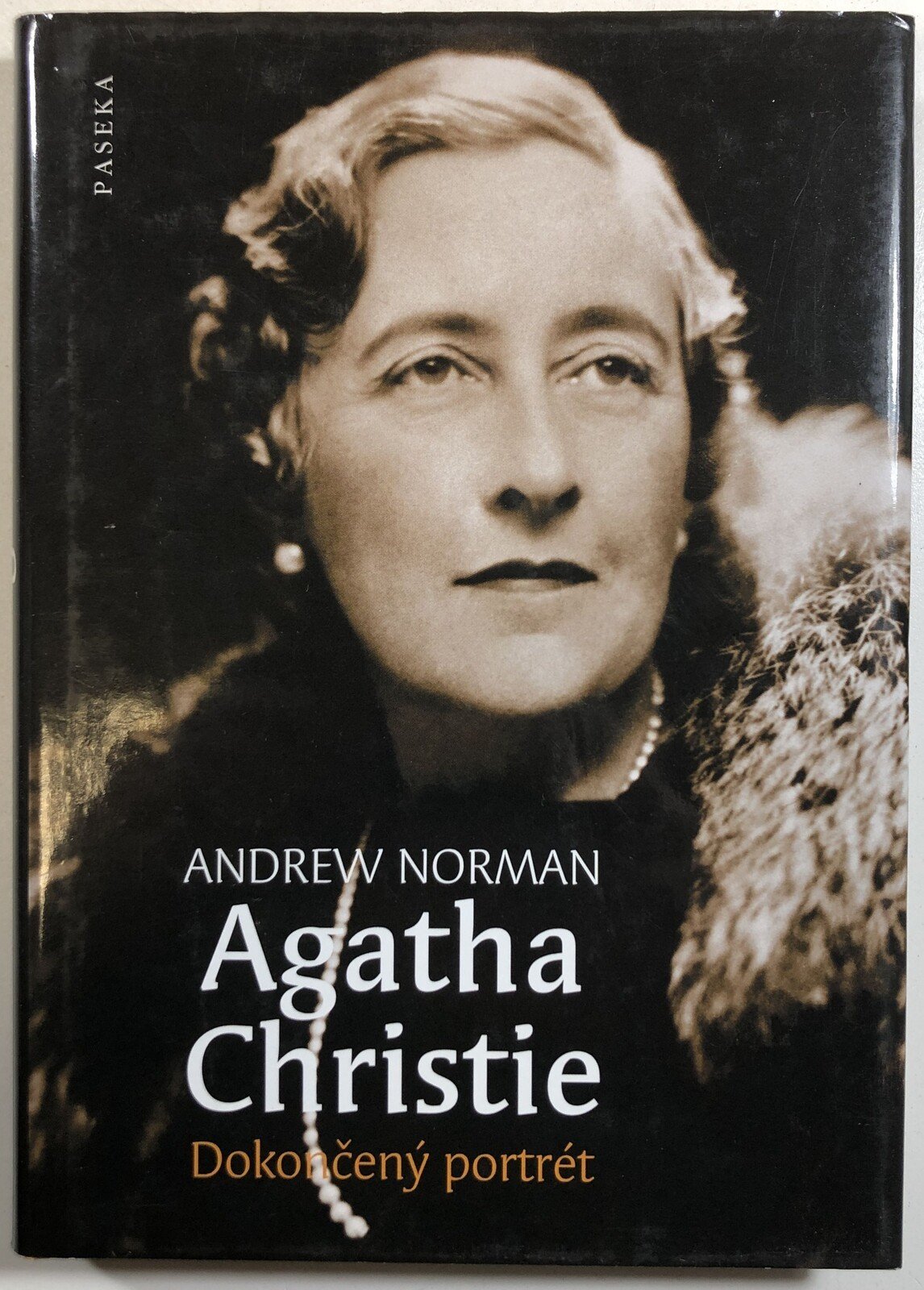 Agatha Christie - dokončený portret (Andrew Norman) | Antikvariát ...